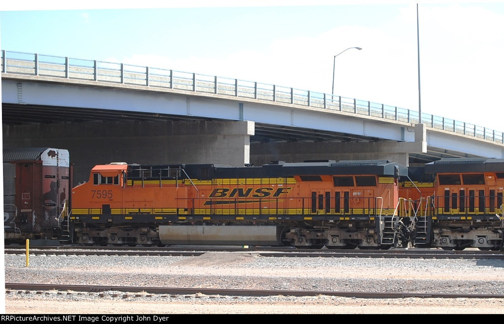 BNSF 4595